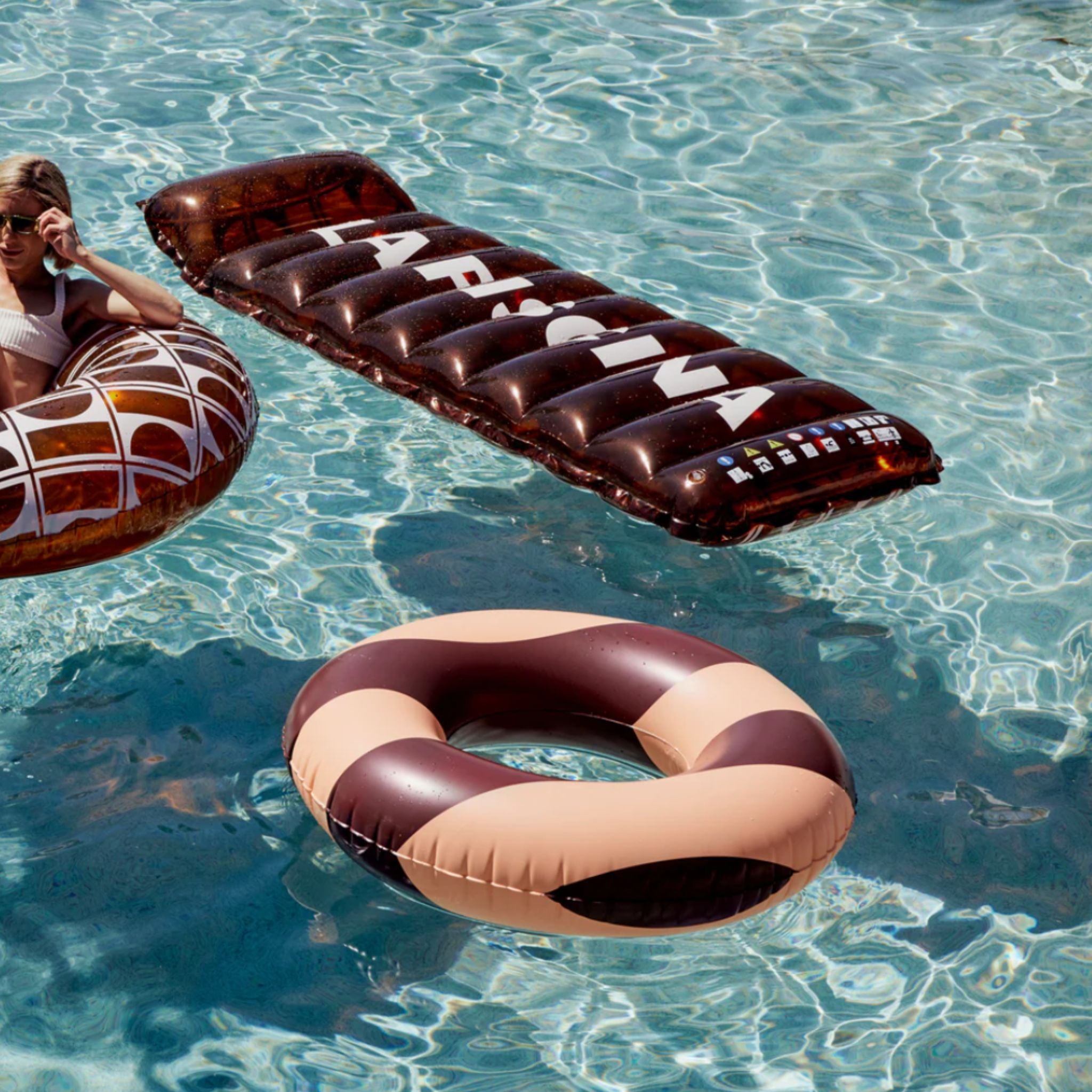 Pool Buoy Wine and Peach Candy Pool Ring – The Corner Booth